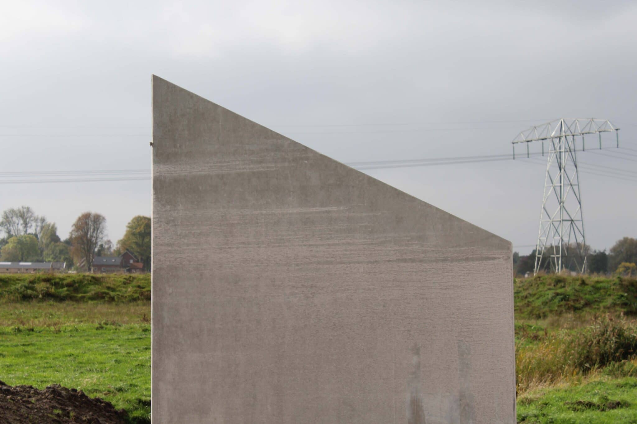 Bosch Beton - Dike from retaining walls for De Vork depot in Haren