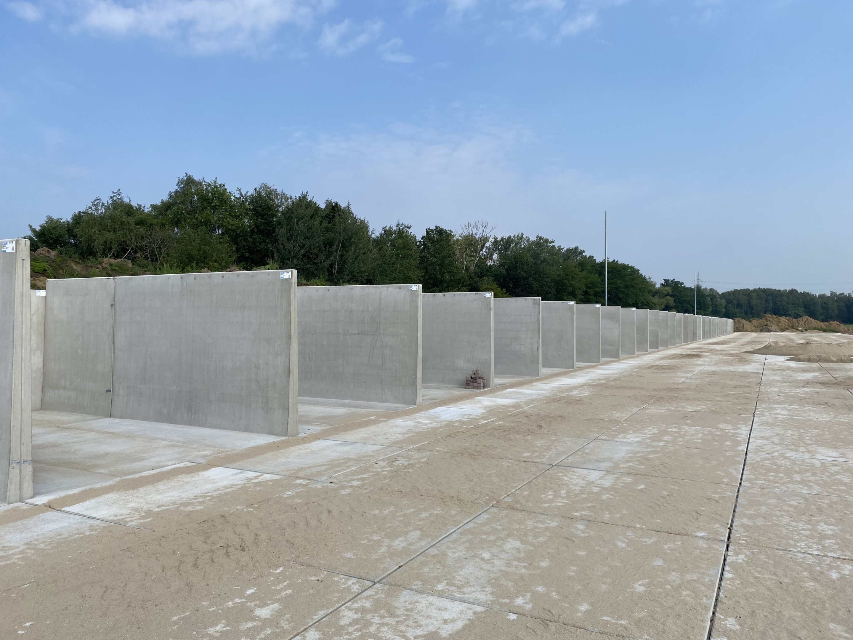 Bosch Beton - Space-saving storage for new garden centre in Duffel
