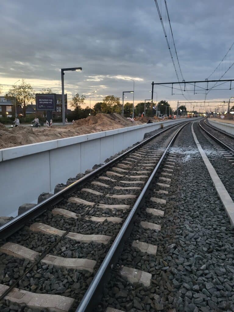 Bosch Beton - Field test with first cement-free platform walls