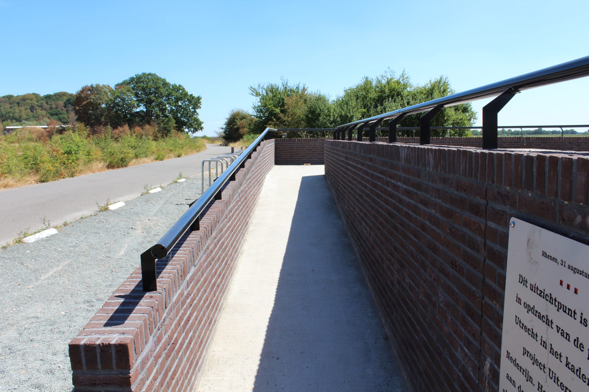 Bosch Beton - Radius retaining walls for viewpoint in Rhenen