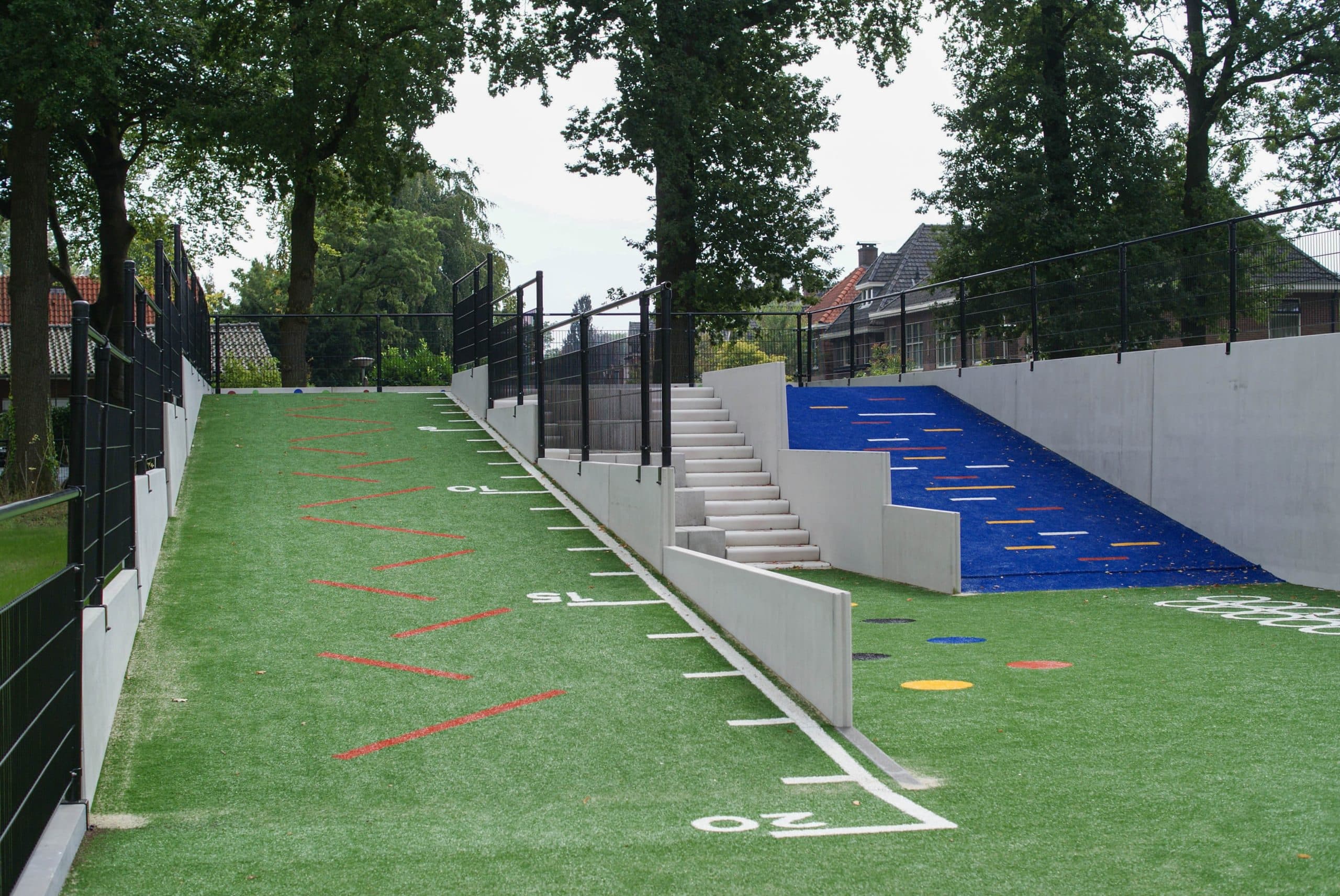 Retaining walls as basis for versatile outdoor fitness park in Ensched ...